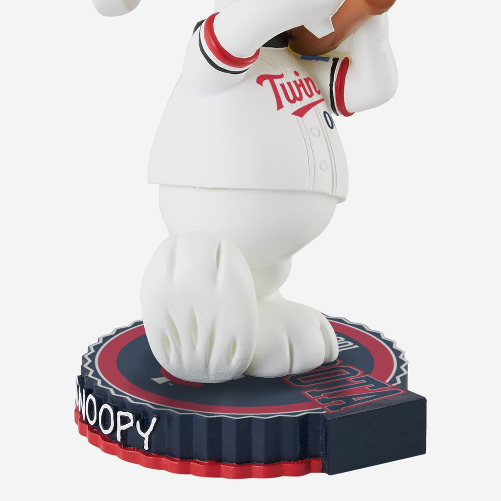 Minnesota Twins Snoopy Peanuts Bighead Bobblehead FOCO