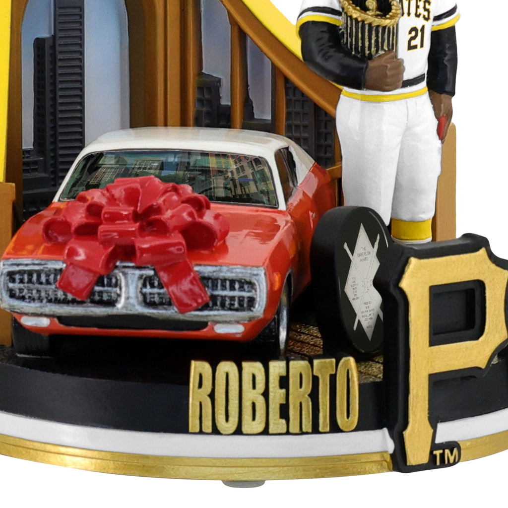 Roberto Clemente Pittsburgh Pirates 1971 World Series MVP Bobblehead FOCO
