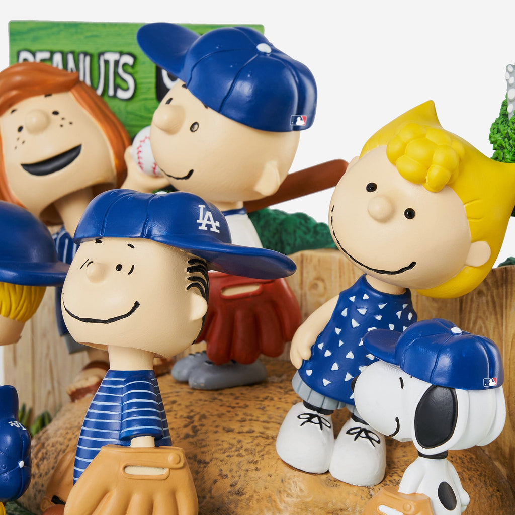 Los Angeles Dodgers Peanuts Gang Baseball Field Mini Bobblehead Scene FOCO