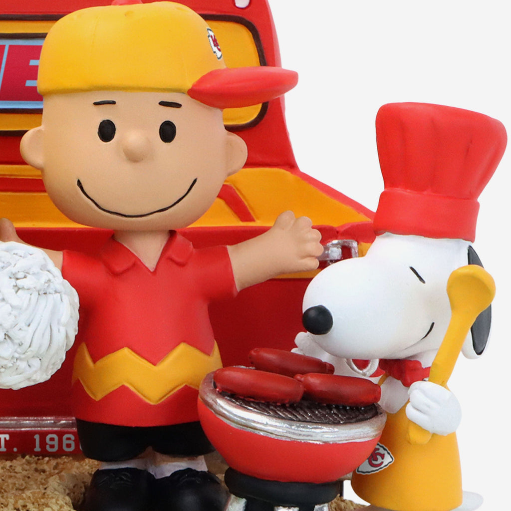 Kansas City Chiefs Peanuts Tailgate Mini Bobblehead Scene FOCO